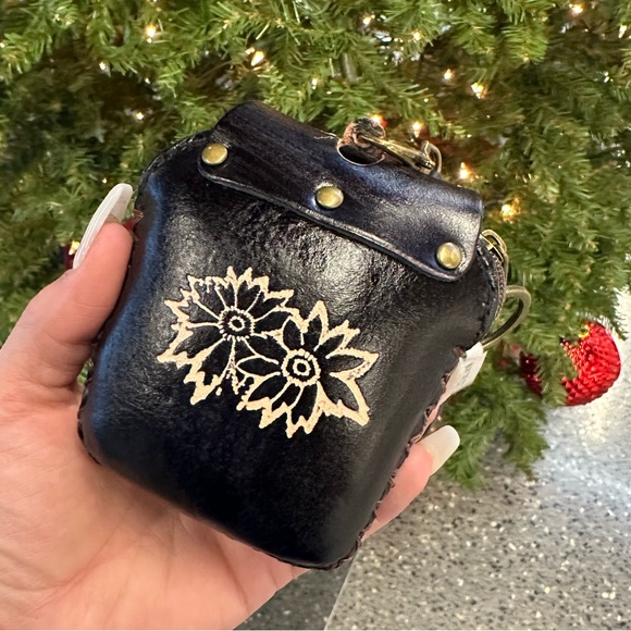 Bags | Skull Coin Purse | Poshmark